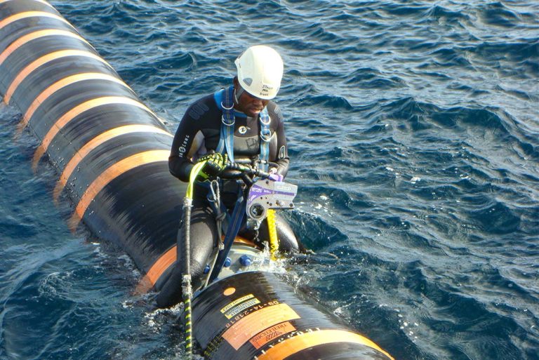 Hoses services - STAPEM Offshore