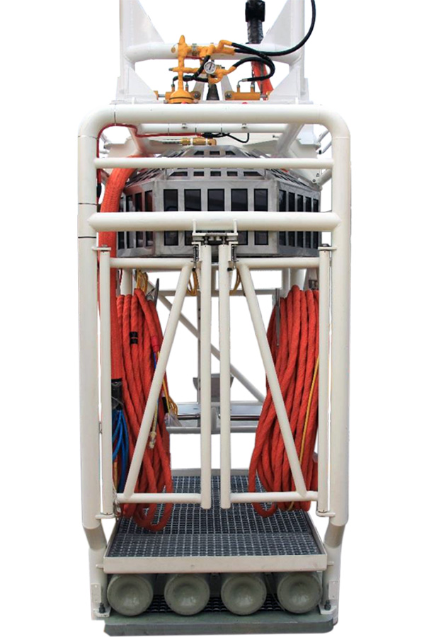 Discover our 3 diver wet bell LARS - STAPEM Offshore