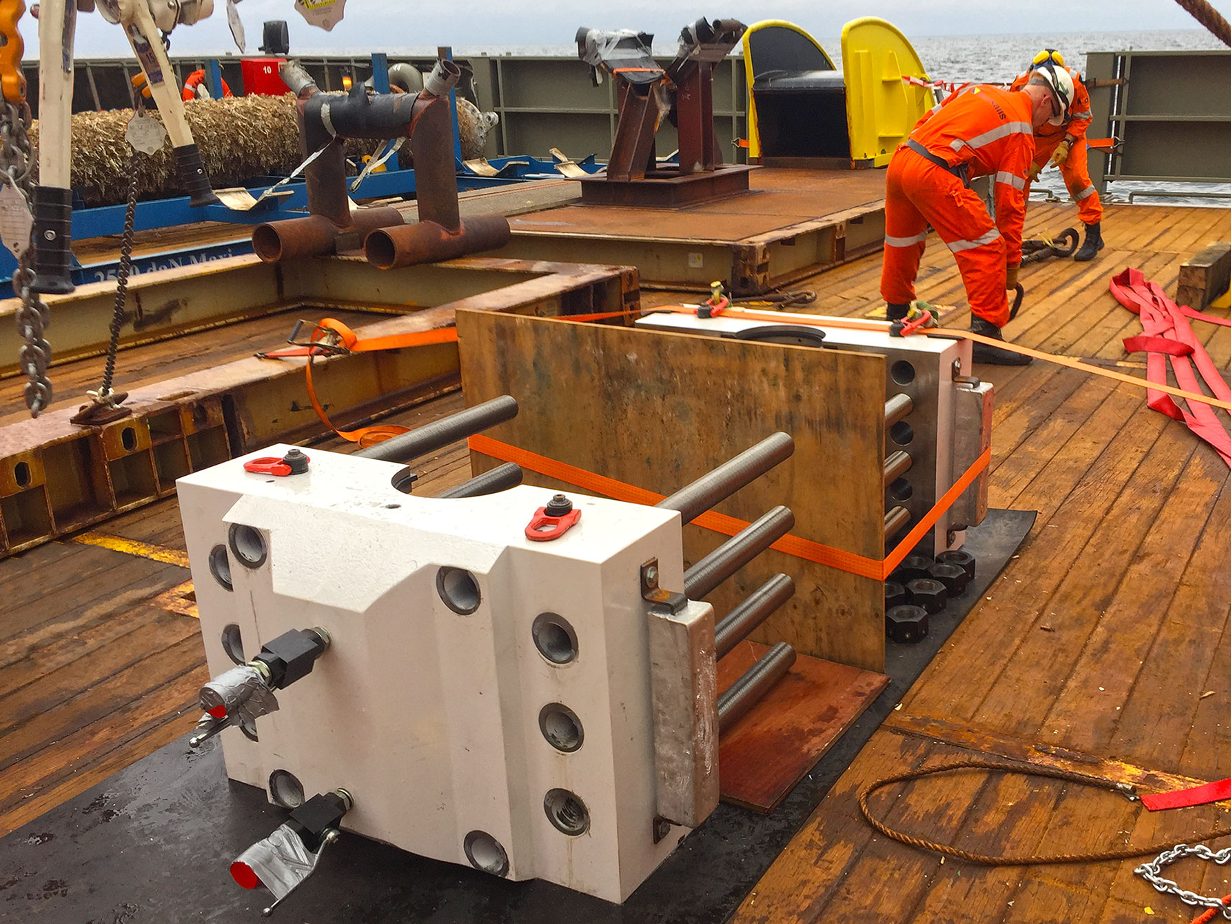 Saturation diving works for Sonangol P&P - STAPEM Offshore